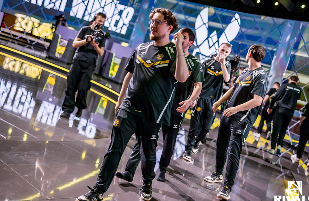 ZywOo Named MVP of BLAST Rivals 2025 | Top 5 Players Ranked- CS2 & CS ...