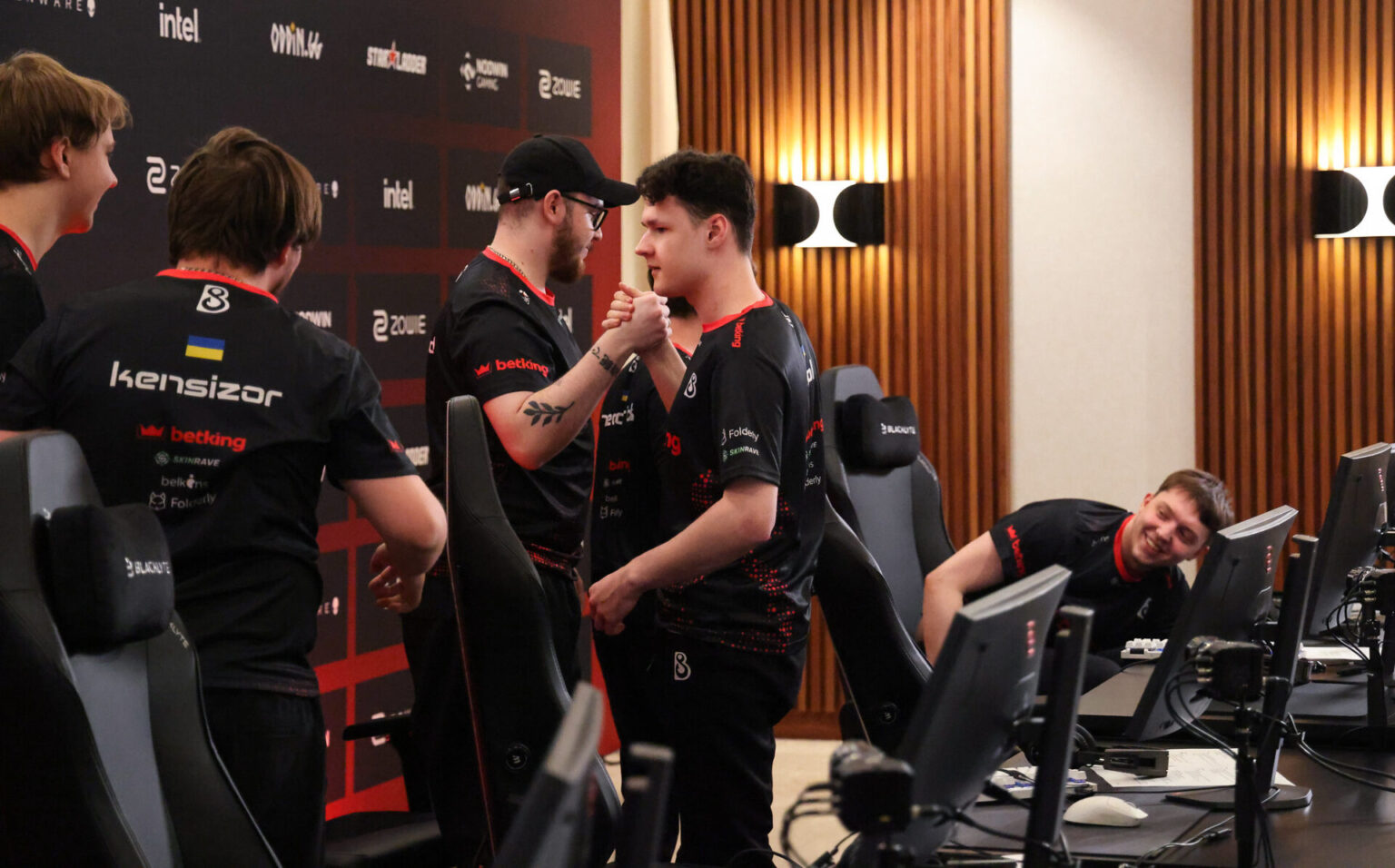 All confirmed and possible participants teams of StarLadder Budapest ...