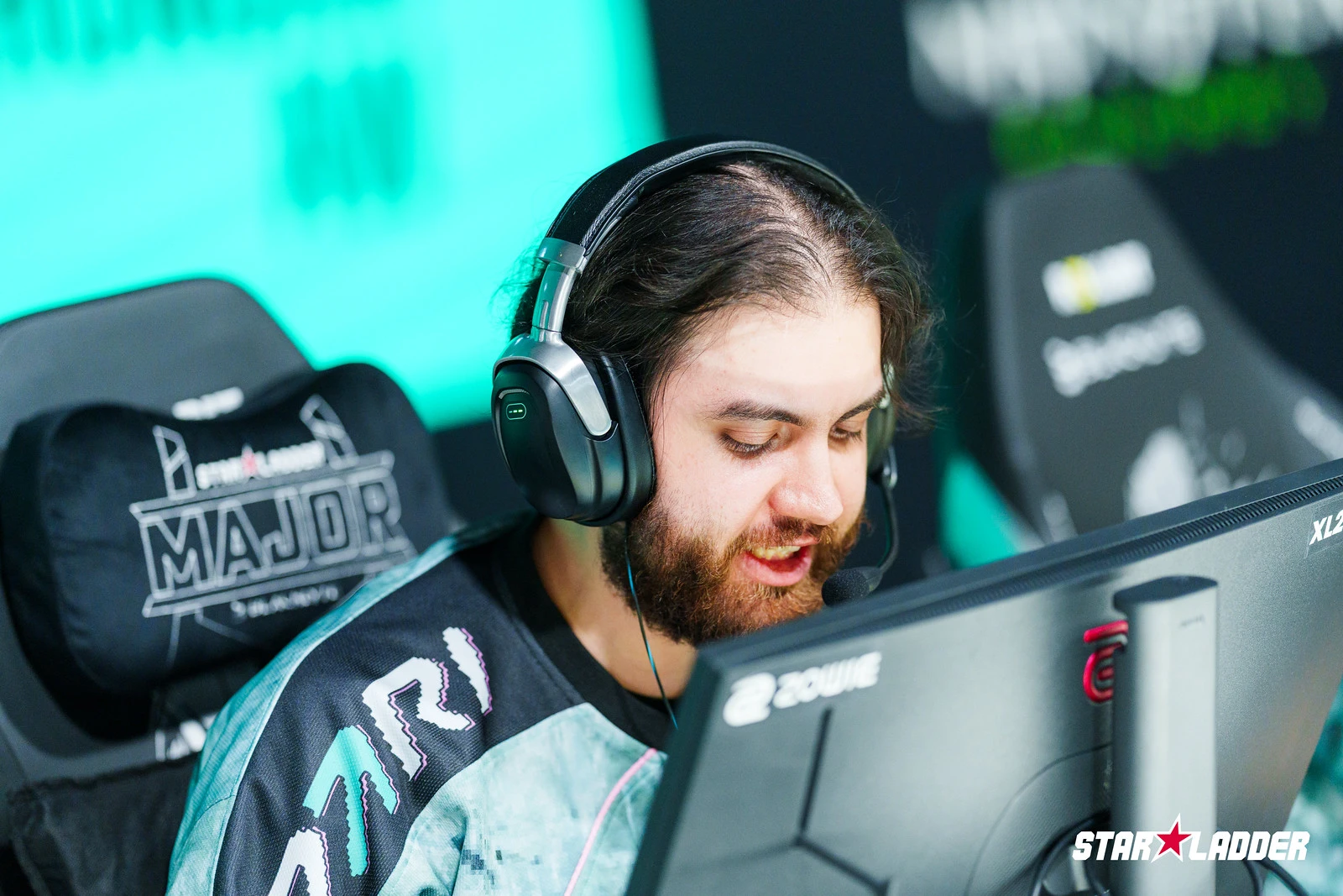 PARIVISION sign zweih as AW leaves ahead of CS2 2026 season